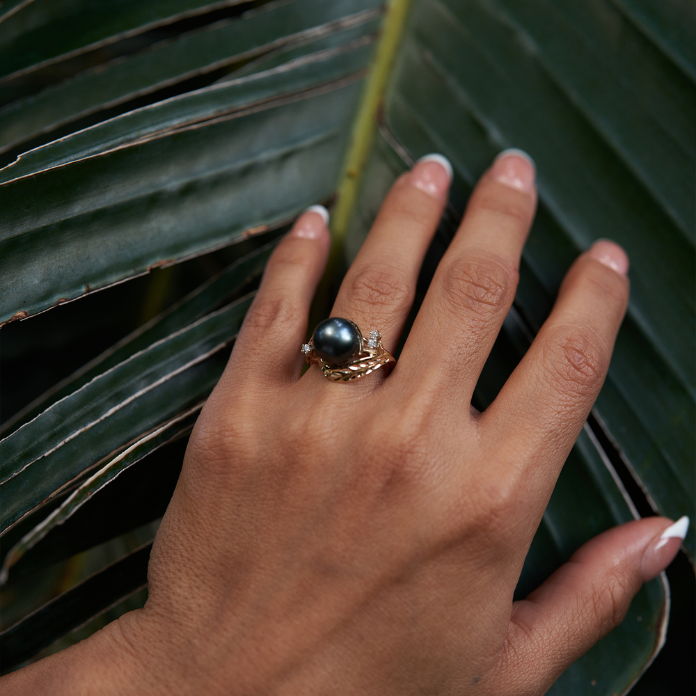 Maile Leaf Tahitian Black Pearl Ring in Yellow Gold with Diamonds