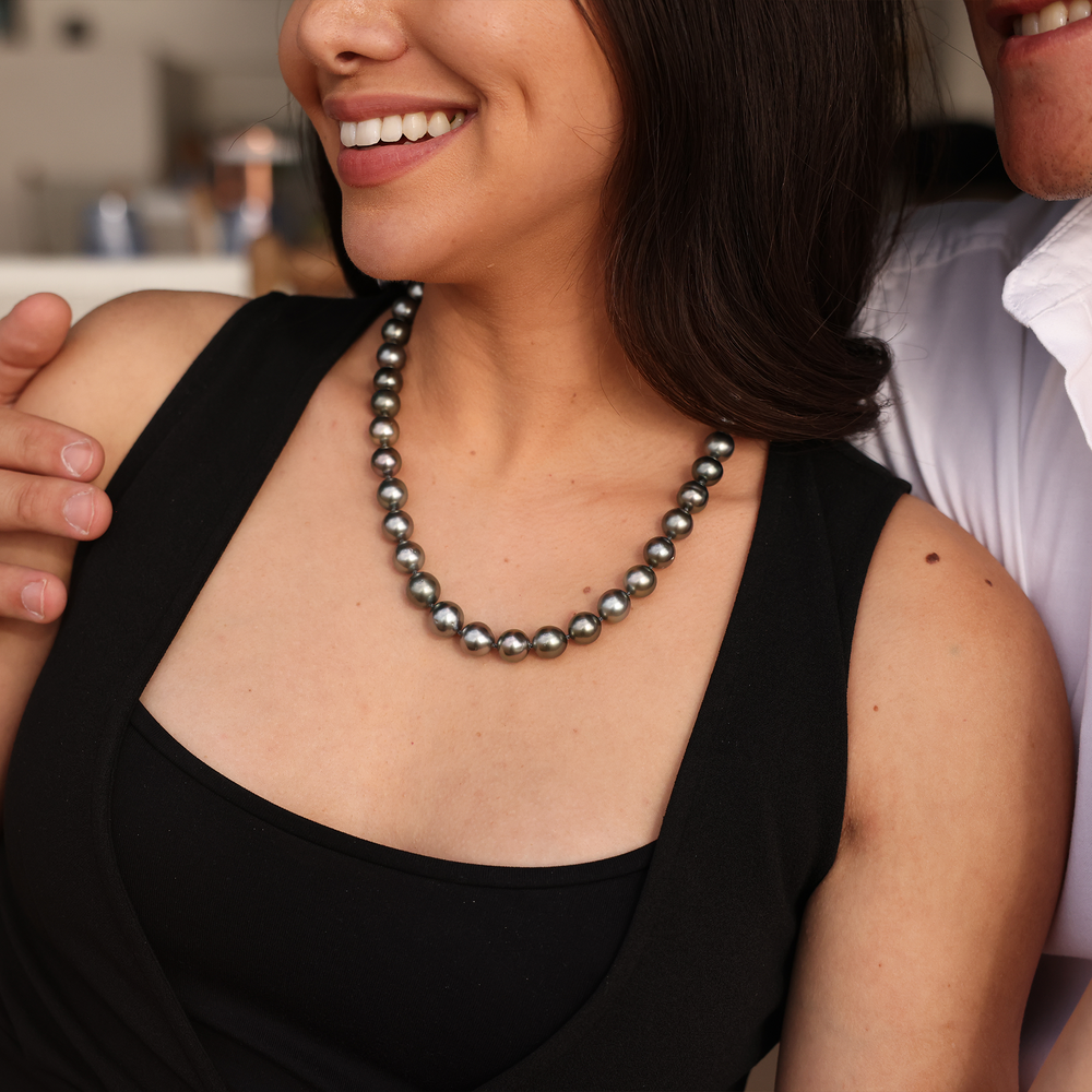 18-19" Tahitian Black Pearl Strand with Gold Clasp