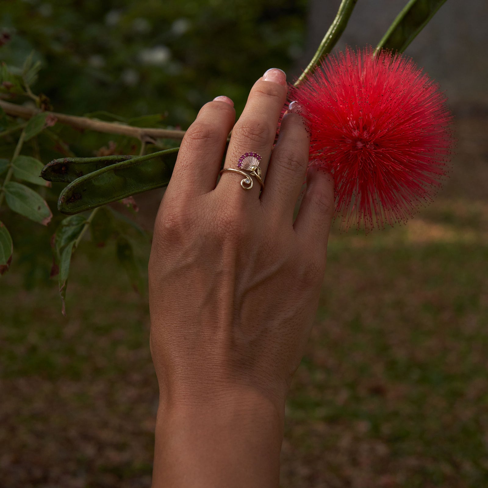 ʻŌhiʻa Lehua Ruby Ring in Two Tone Gold with Diamond - 18mm