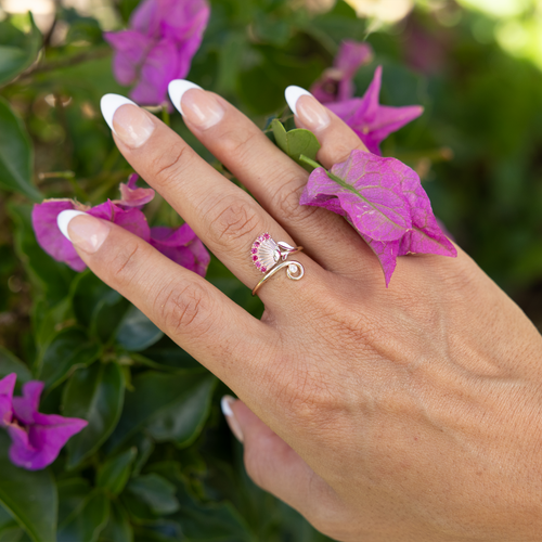 ʻŌhiʻa Lehua Ruby Ring in Two Tone Gold with Diamond - 18mm