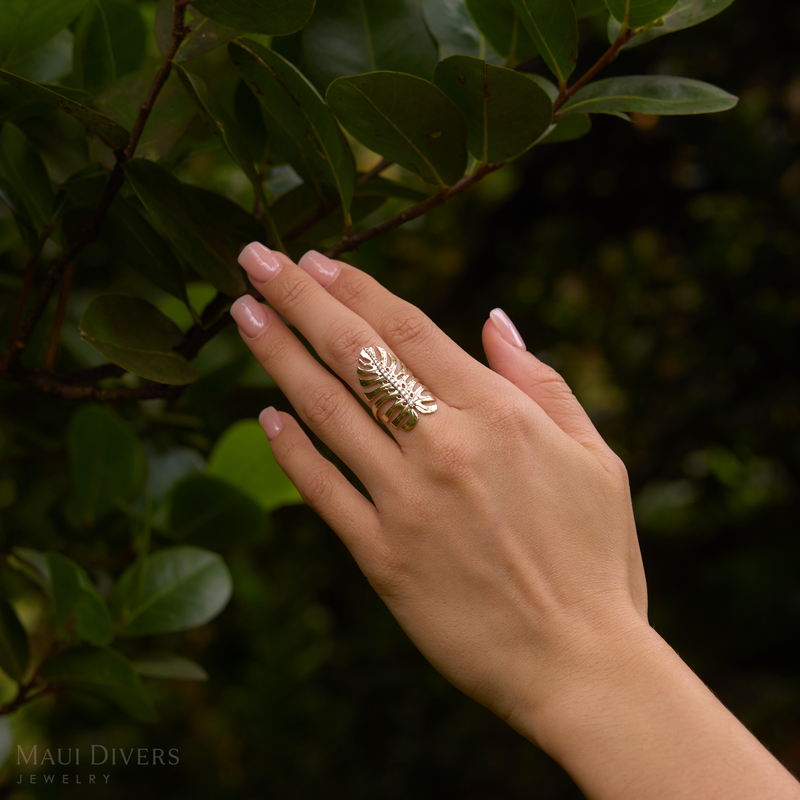 Monstera Ring in Gold with Diamonds - 32mm